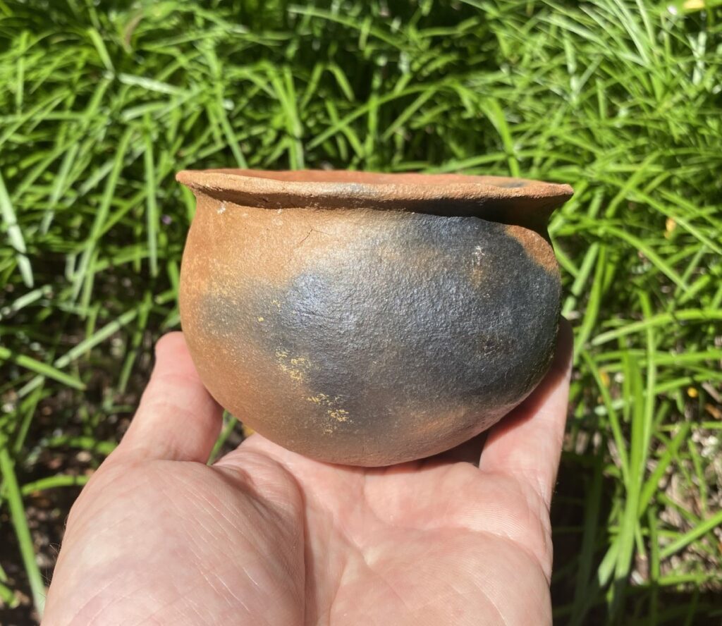 Small Primitive Pot SOLD – Primitive Pathways